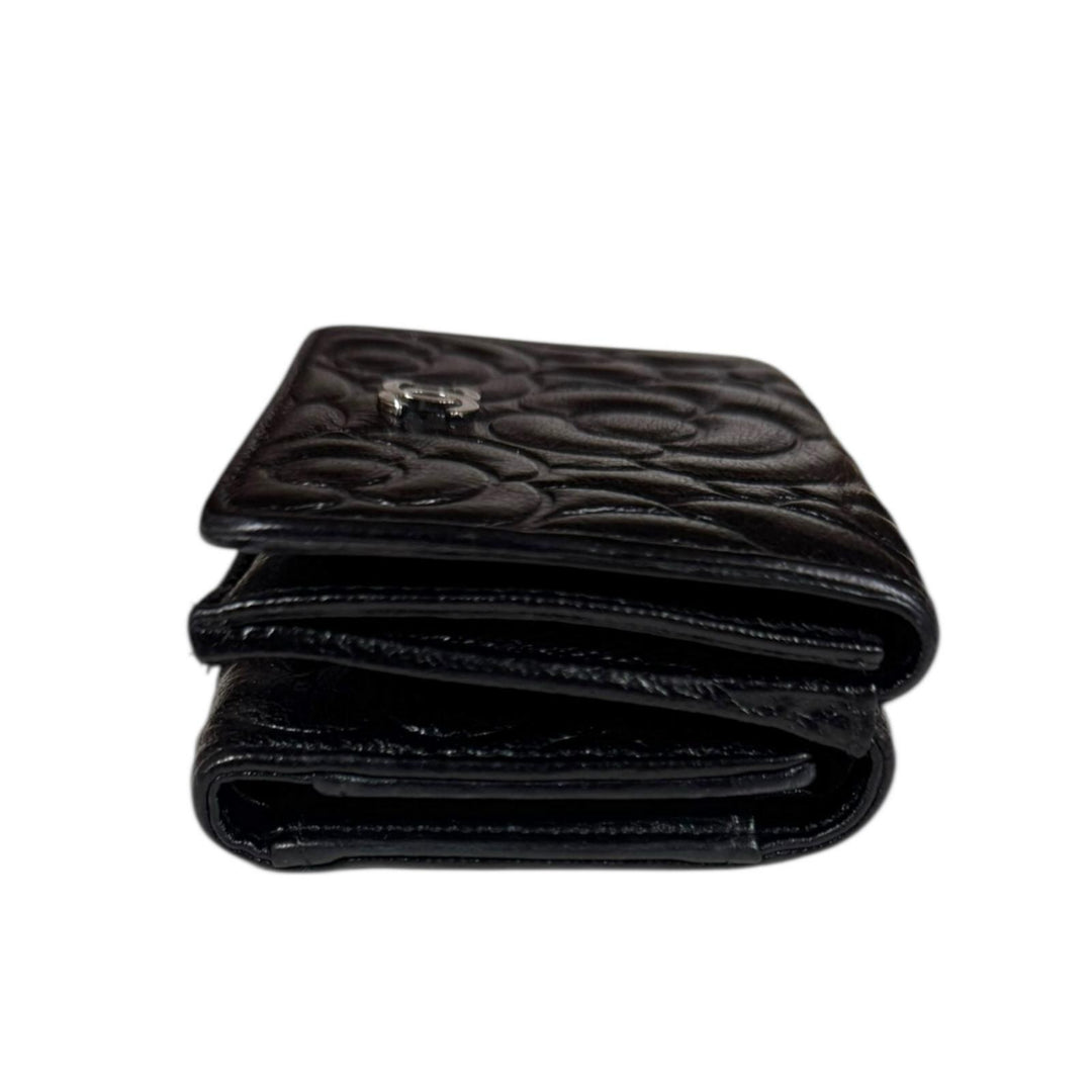 シャネル スモールフラップウォレット カメリア 三つ折り財布 レザー レディース CHANEL  中古 R&Kリサイクルキング CHANEL シャネル スモールフラップウォレット カメリア 三つ折り財布