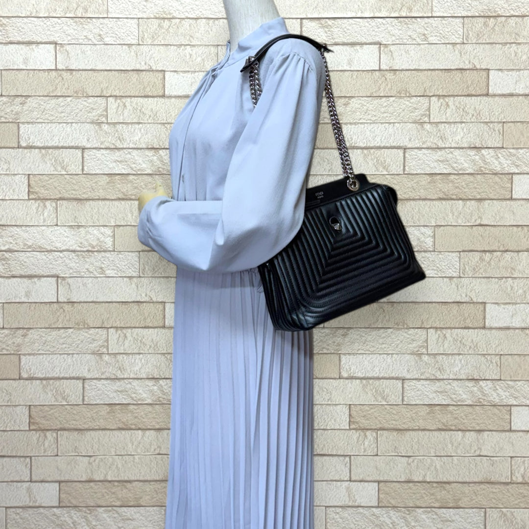 FENDI フェンディ スモールドットコムクリック ショルダーバッグ